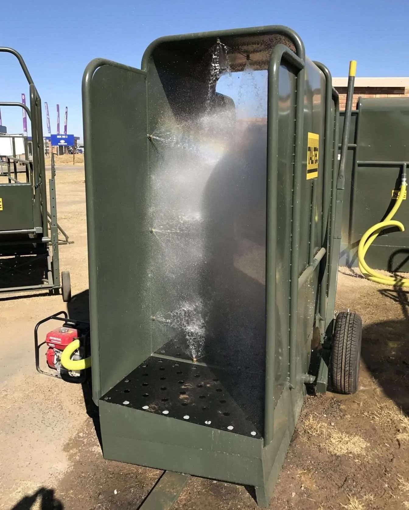 Cattle Spray Race (Mobile) - SimbiAfrica